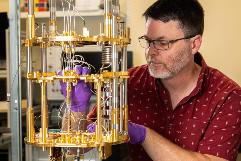 Quantum Code Cracking – Science Diplomacy